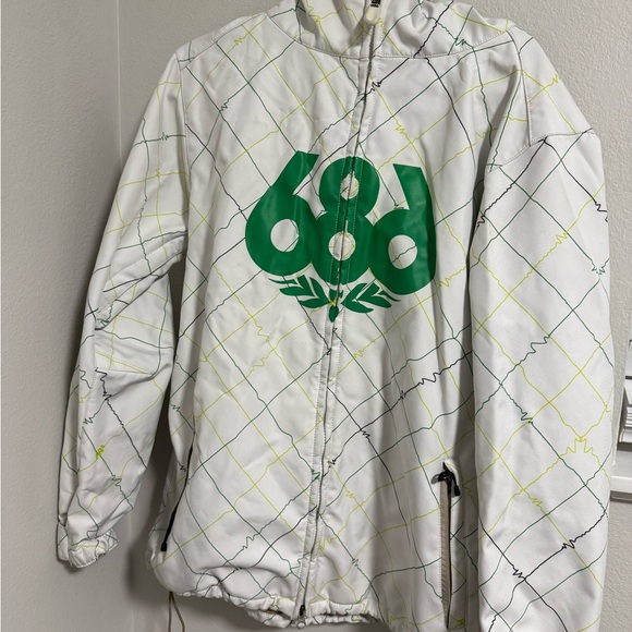 686 | Jackets & Coats | 686 White Jacket With Green Logo | Poshmark